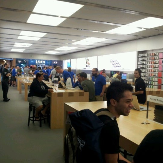 Photos at Apple Brandon - 33 tips