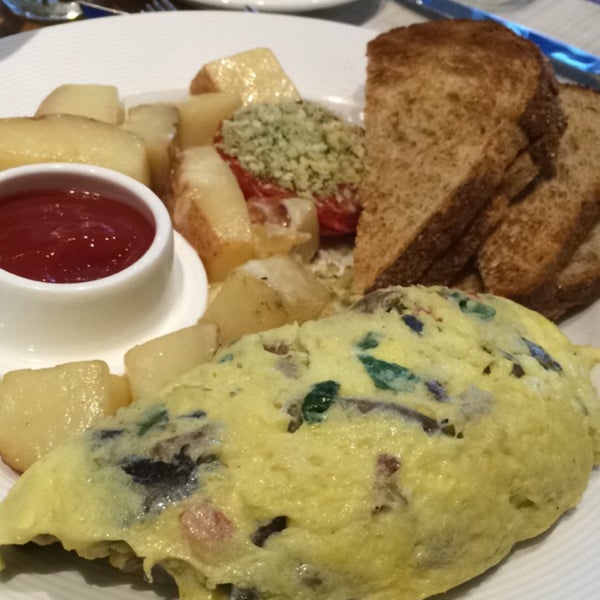 Chez Colette - Center City West - 120 S 17th St