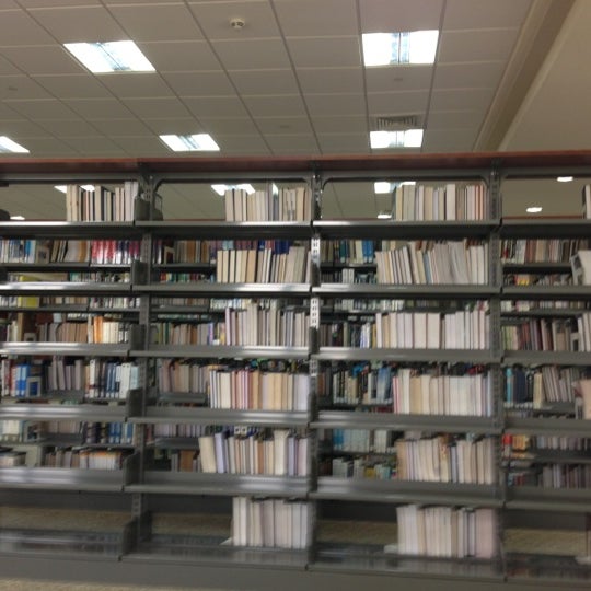 Sharjah Public Library مكتبة الشارقة العامة - College Library in Sharjah