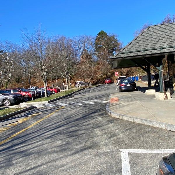 Cary Memorial Library - Library in Lexington