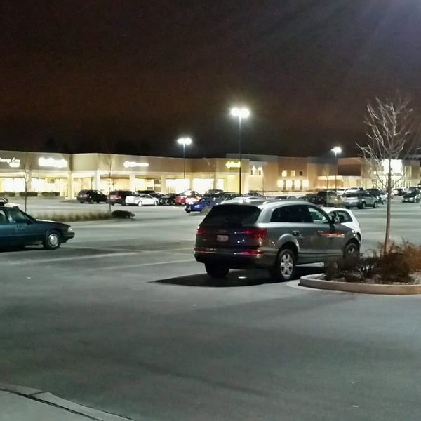 Fox Run Square Shopping Center - Naperville, IL