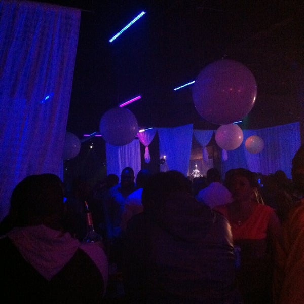 On The Rox Nightclub & Lounge (Now Closed) - Night Club in Vaughan