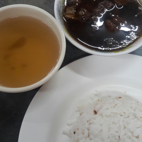 Aling Lucy's Panciteria - 7 tips from 186 visitors