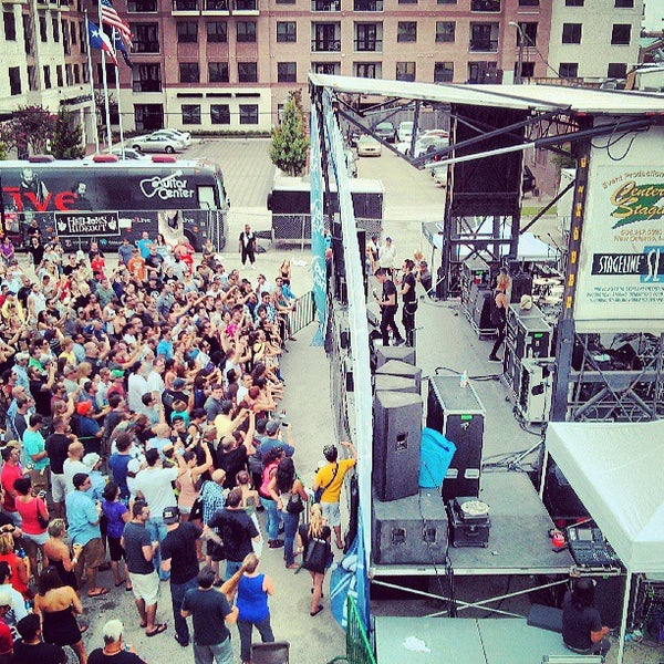 Photos at Proof Rooftop Lounge - Midtown - 25 tips from 2348 visitors