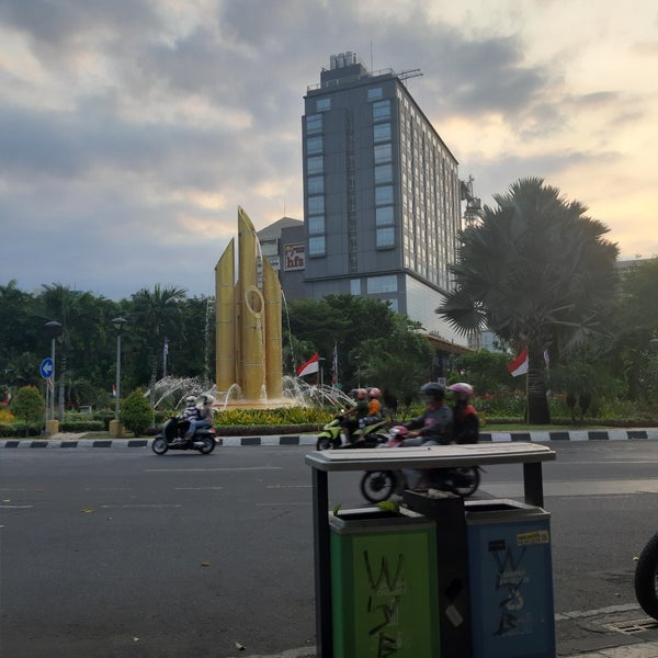 Monumen Bambu Runcing - Monument in Surabaya