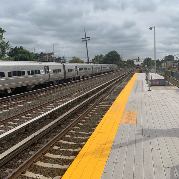 LIRR - Hollis Station - 8 tips