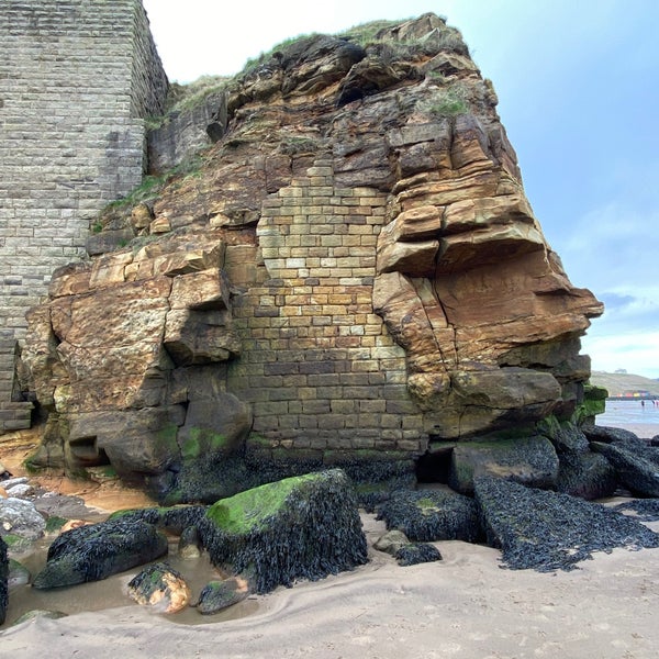 West Cliff Whitby - Beach in Whitby