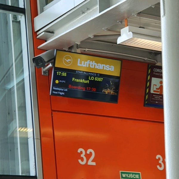 Gate 32 - Airport Gate in Warszawa