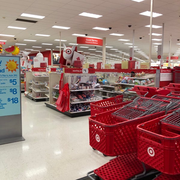 Target - Big Box Store in Overland Park