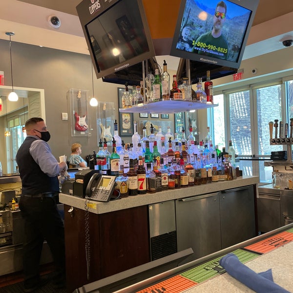 Water's Cafe - Café