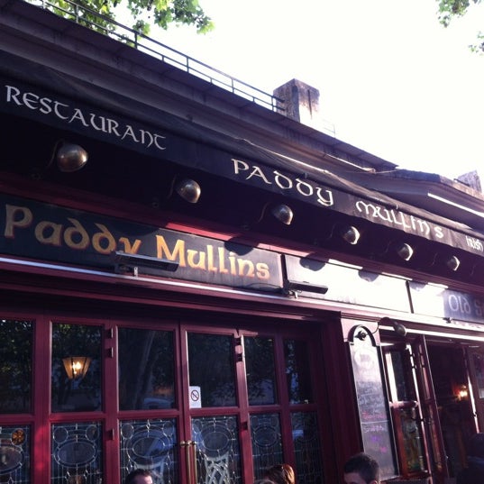 Paddy Mullins Irish Pub - Bar in Arles