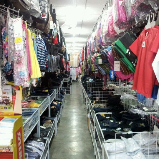 Pasaraya Ekonomi KPP - Clothing Store in Simpang Ampat