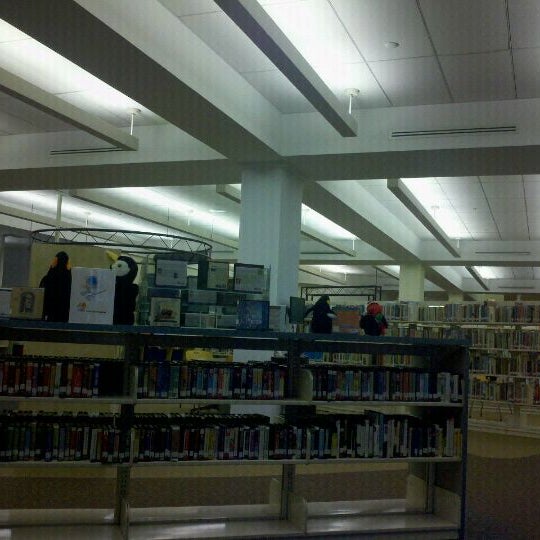 Hampton Public Library - Library in Downtown Hampton