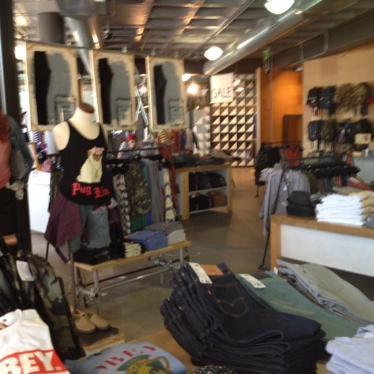 Urban Outfitters (Now Closed) - Clothing Store in Baltimore