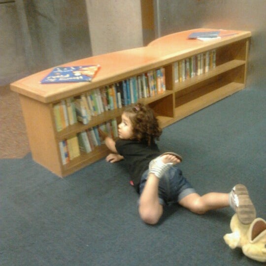 Cholla Library - Library in North Mountain