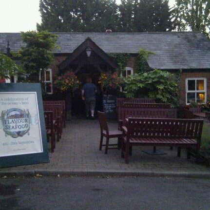 The Fox & Hounds and The Lone Barn - Restaurant