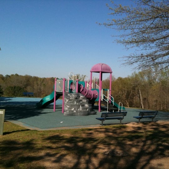 Les Myers Park - 130 Lawndale Ave Se