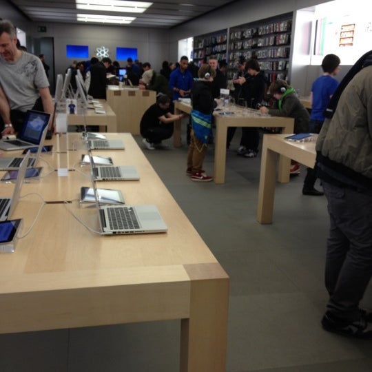Photos at Apple Grand Arcade - Cambridge, Cambridgeshire