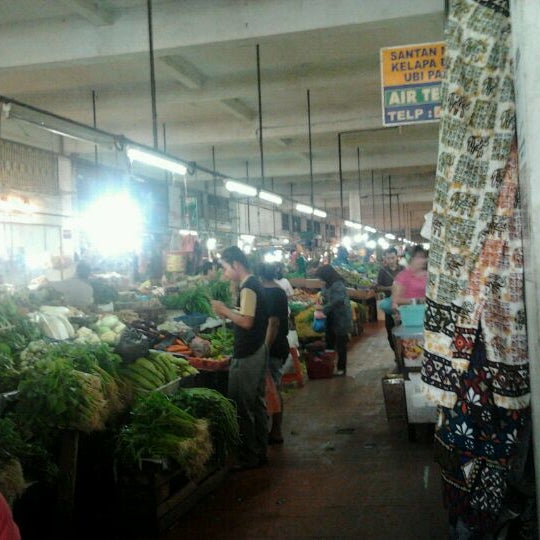 Pasar Penuin - 8 tips from 954 visitors