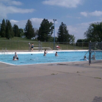 Hillside Aquatic Center (pool) - 9 visitors