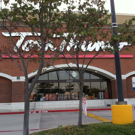 Tom Thumb - Grocery Store