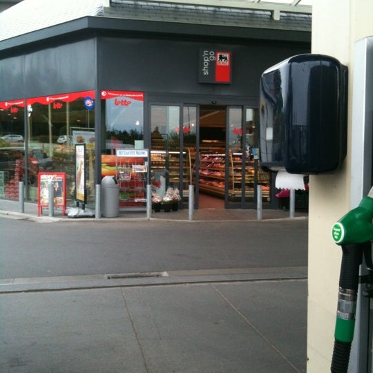 Q8 - Fuel Station