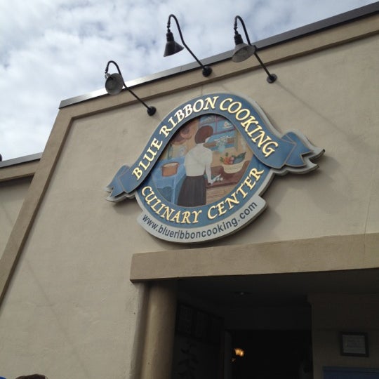 Blue Ribbon Cooking & Culinary Center - Eastlake - 3 tips from 818 visitors