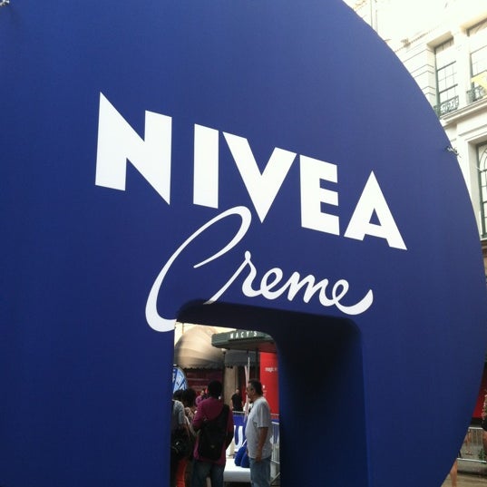 NIVEA Coffee And Cuddle In The Park, National PDA DAY (Now Closed ...