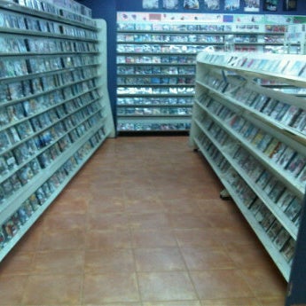 VIDEO*EZY สาขาอุตรดิตถ์ - Video Store in เมือง