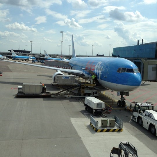 Gate D2 - Airport Gate in Schiphol