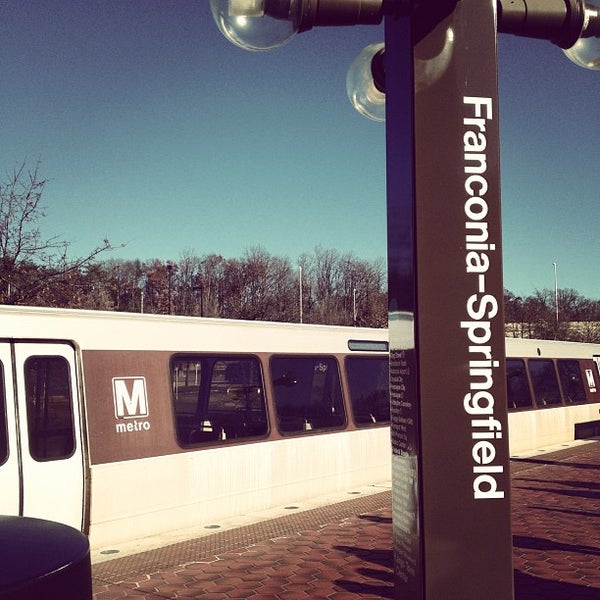 Franconia-Springfield Metro Station - Springfield'de Metro İstasyonu