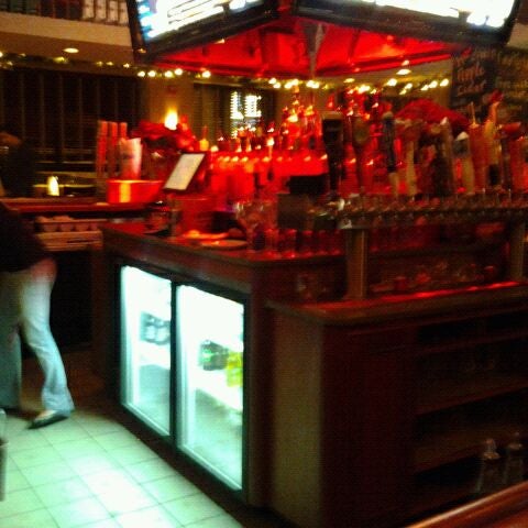 Loft 266 - Newton Square - 266 Park Ave