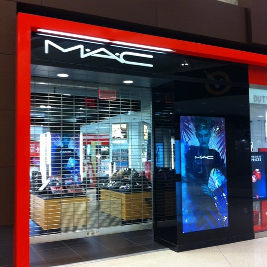 Photos at Gate C132 - Newark Airport and Port Newark - Terminal C3