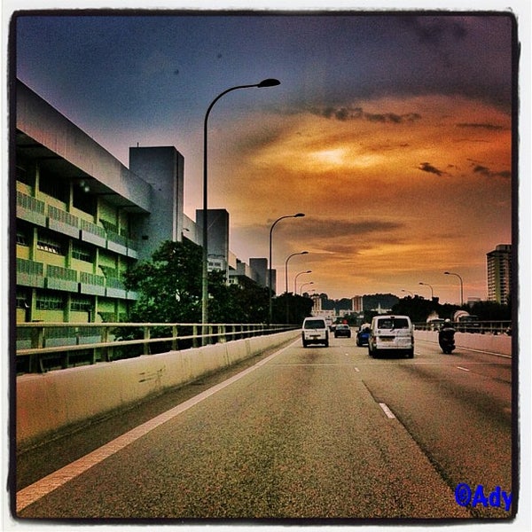 Ayer Rajah Expressway (AYE) - Road in Singapore