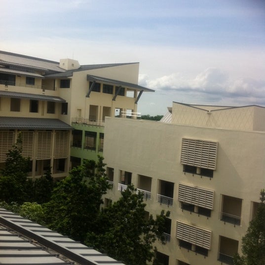 NIE Block 7 (Science) - College Science Building in West Region