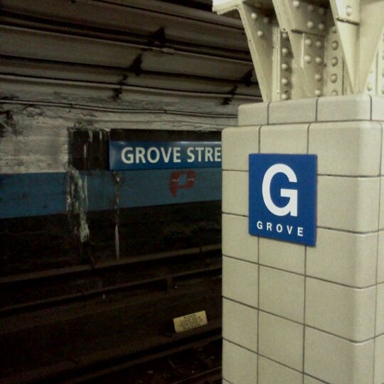 Photos at Grove Street PATH Station - Metro Station in Harsimus