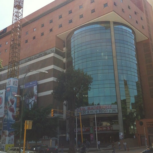 C.C. Multiplaza Paraíso - El Paraíso - Av. José Antonio Páez