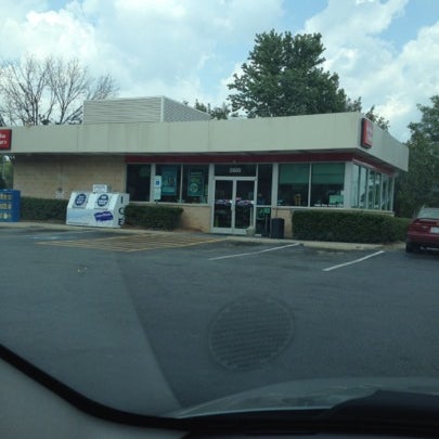 Han-Dee Hugo's - Fuel Station in Raleigh