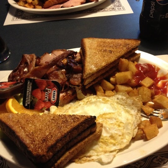 Dave Doolittle's Sports Bar & Grill - Sports Bar in Dartmouth