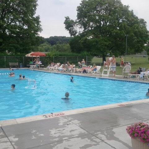 Penn Oaks Swim Club - Swimming Pool in York