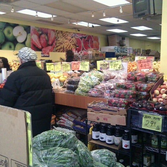 Denny's Farm Market - Uptown - New Westminster, BC