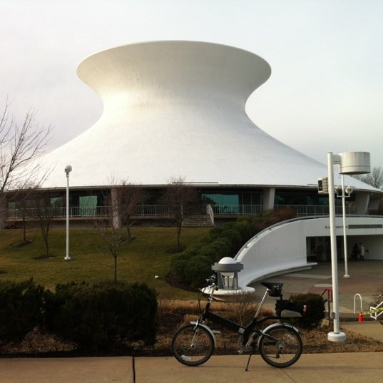James S. McDonnell Planetarium - Planetarium in St. Louis