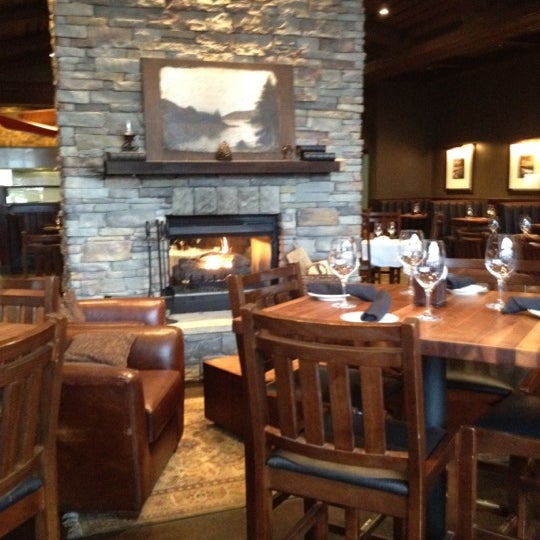 Stoney River Legendary Steaks - Restaurant