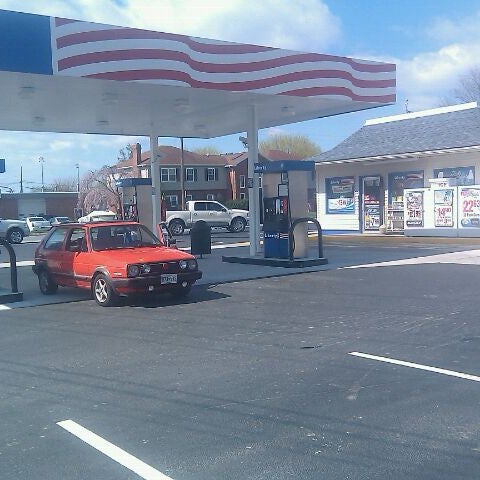 Liberty Gas Station - 1301 N East St