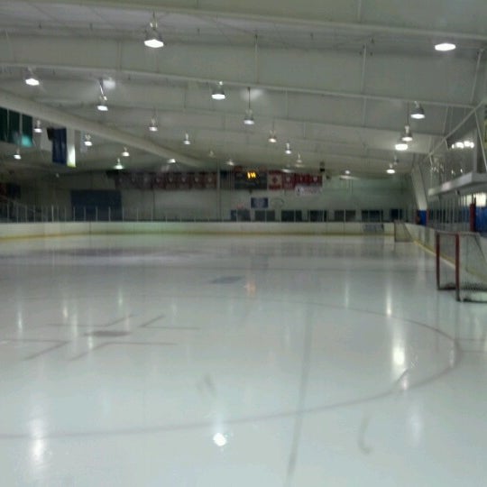 Toledo Ice House - Hockey Stadium in Whitmer-Trilby