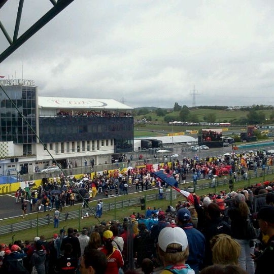 2012 Formula 1™ racing circuits essentials