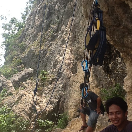 Tebing Panjat Ciampea - Hiking Trail in Cibungbulang