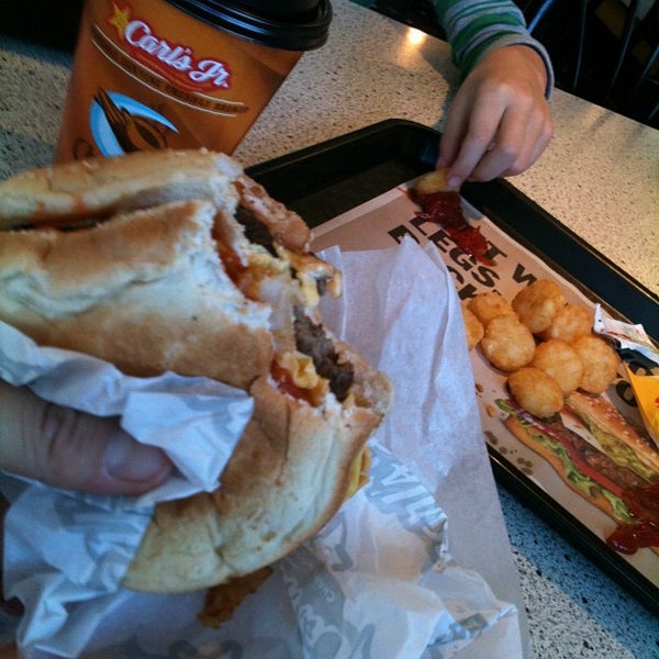 Carl's Jr. / Green Burrito - Fast Food Restaurant in Duarte