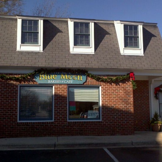Blue Moon Bakery & Cafe - 16 tips