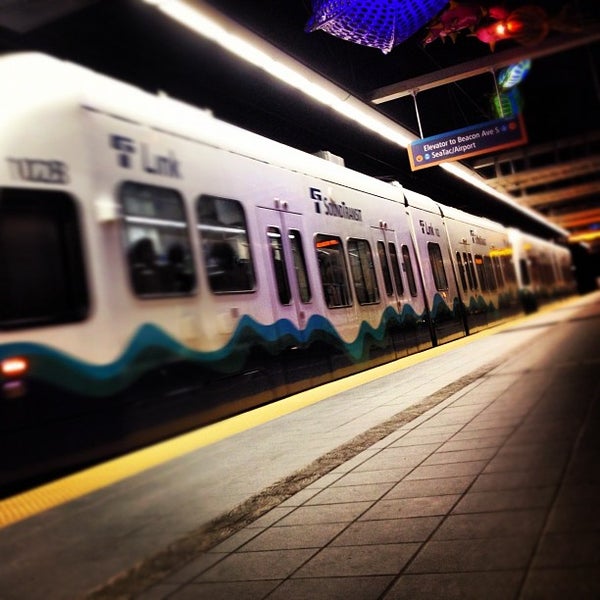 LINK Light Rail (Central Link) - Light Rail Station in Seattle